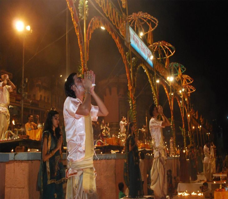 Varanasi: Night Boat Ride, Aarati Ceremony and Dinner - Summary of the Experience