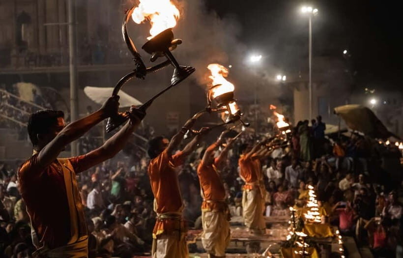 Varanasi: Private Food Tour with Ganga Aarti Ceremony - The Ganga Aarti: A Spiritual Spectacle