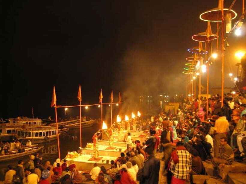 Varanasi: Varanasi ghat & temple walking tour - Key Points