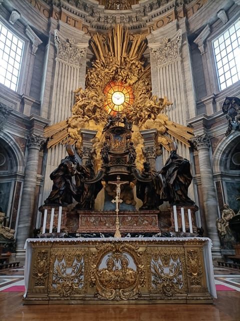 Vatican City: St. Peter's Basilica Audio Tour - Key Points