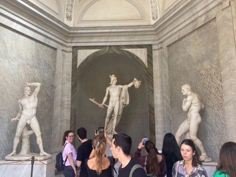 Vatican Guided Tour: Sistine Chapel and Michelangelo's Works - An Honest Look at the Vatican Guided Tour: Sistine Chapel and Michelangelos Works