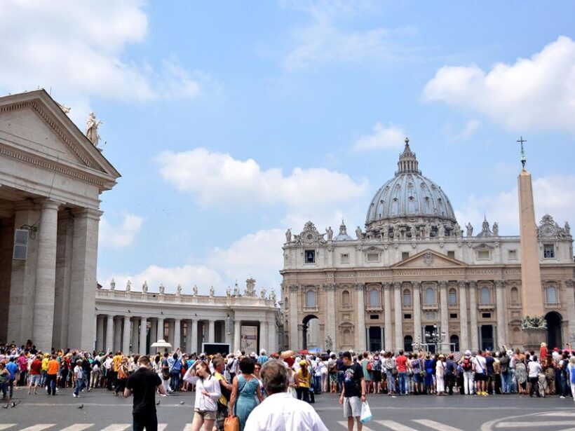 Vatican Highlights: Tapestries, Maps, and Philatelic Wonders - FAQs