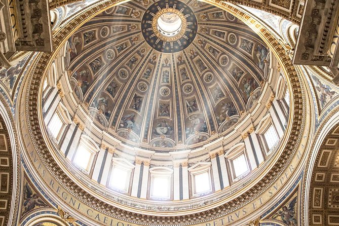 Vatican Museums, Sistine Chapel & St.Peter Basilica Private Tour - Marveling at the Sistine Chapel
