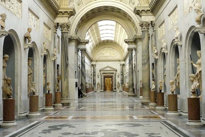 Vatican Skip the Line Tour & Sistine Chapel With Language Options - Navigating the Meeting and Logistics