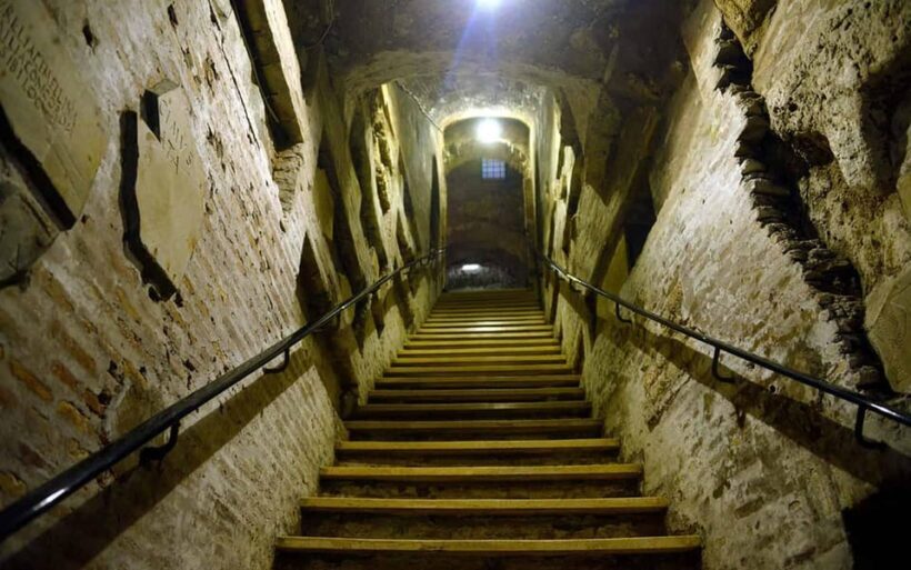 Vatican tour : Holy Jubilee Doors and Tomb of Pope Francis - An In-Depth Look at the Experience