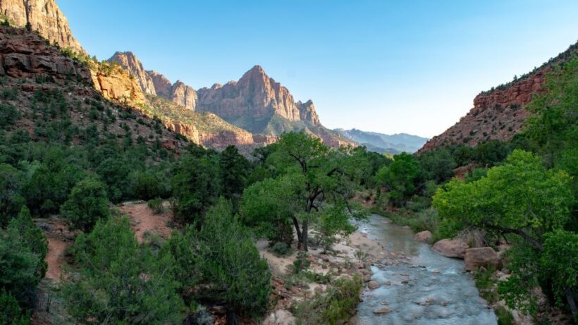 Vegas: 3-Day Ultimate Southwest Bucket List Small Group Tour - Key Points