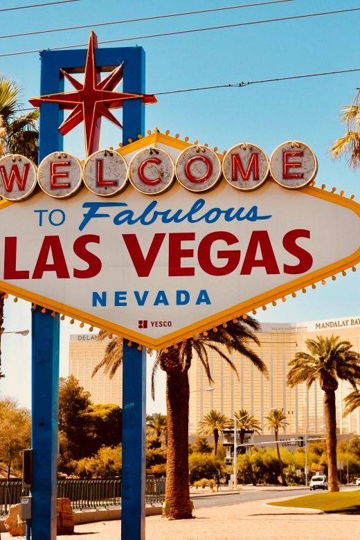 Vegas Highlights: Neon Lights & Desert - Audio Driving Tour - Discovering Vegas’ Neon Past