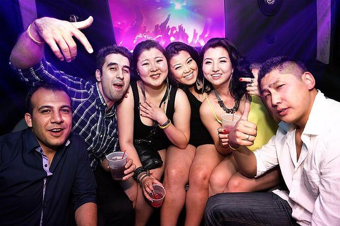 Vegas Rock Star Nightclub Tour - The Transportation & Atmosphere