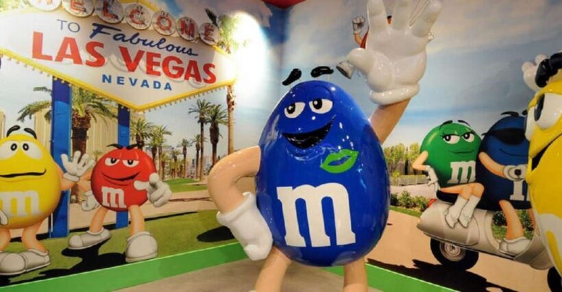 Vegas: Taste, Explore & Shop Chocolate Tour - Transportation and Group Size