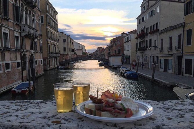 Venetian Food and Wine Tour With a Local - Aperitif Tasting