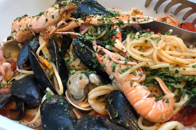 Venetian Food and Wine Tour With a Local - Dinner at a Renowned Restaurant