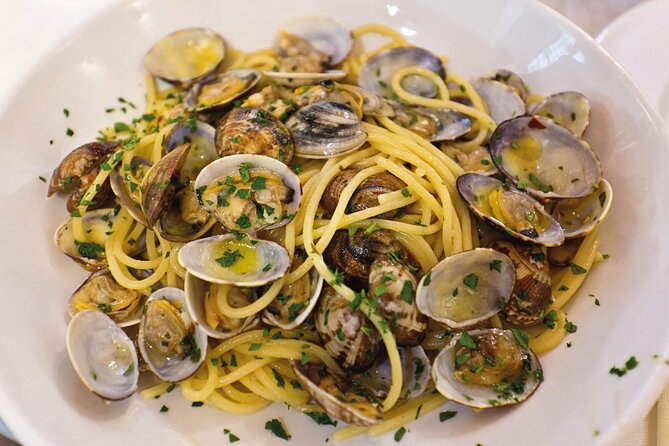 Venezia Walking Tour With Audio and Written Guide by a Local - Exploring Iconic Landmarks