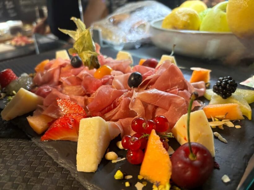 Venice: 10 shades of Cicchetti and Wine - What Might Be a Drawback?