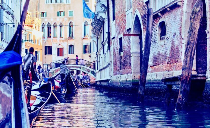 Venice: 30-Minute Gondola Ride on Grand Canal with Serenade - An In-Depth Look at the Gondola Serenade Experience