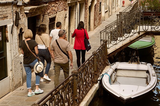 Venice Art Walking Tour With Gondola Ride - Frequently Asked Questions