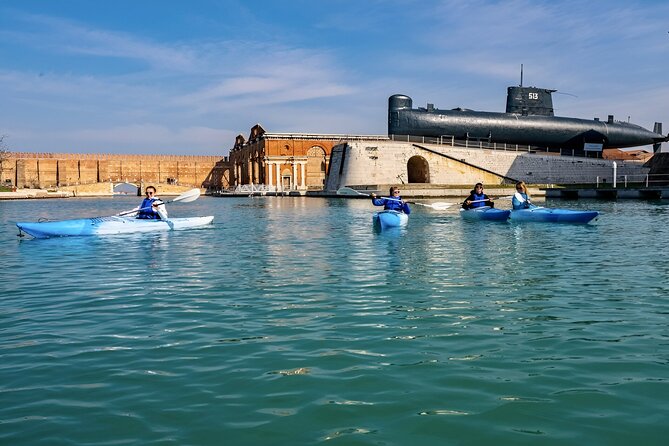 Venice Beginner's Kayak Tour: train & visit the Medieval Arsenal - Price and Value