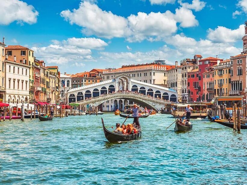 Venice Canal Cruise: Exclusive Gondola Ride & Hidden Sights - The Practicalities and What to Expect
