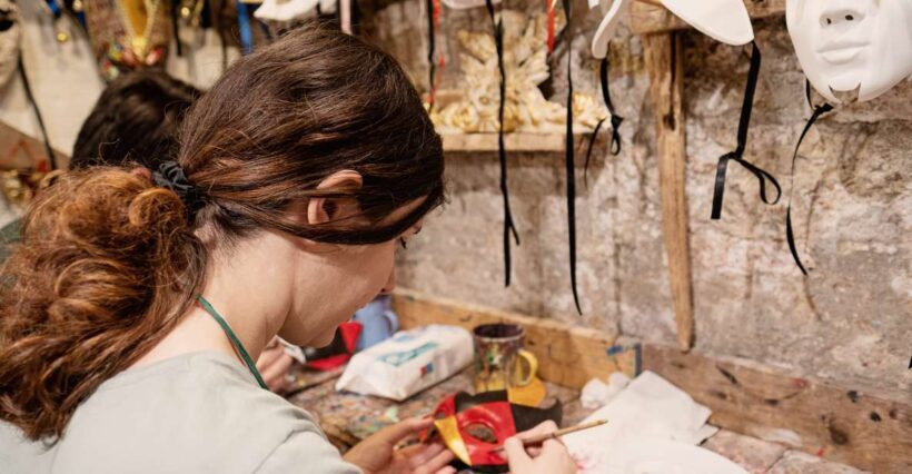 Venice: Carnival Mask Decoration Class at Casanova Prisons - The Experience Itself: A Step-by-Step Breakdown