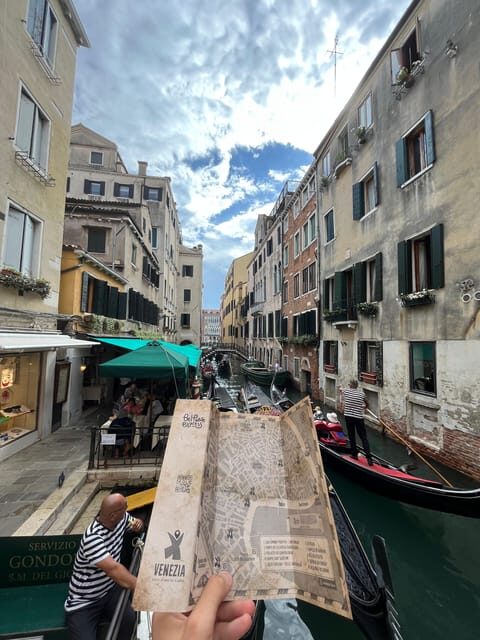 Venice City Escape: "The beggar and the cloak" - What Is "The Beggar and the Cloak" All About?