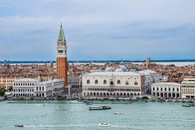 Venice: Doge's Palace, Bridge of Sighs, Prisons, Correr & Audioguides - Key Points