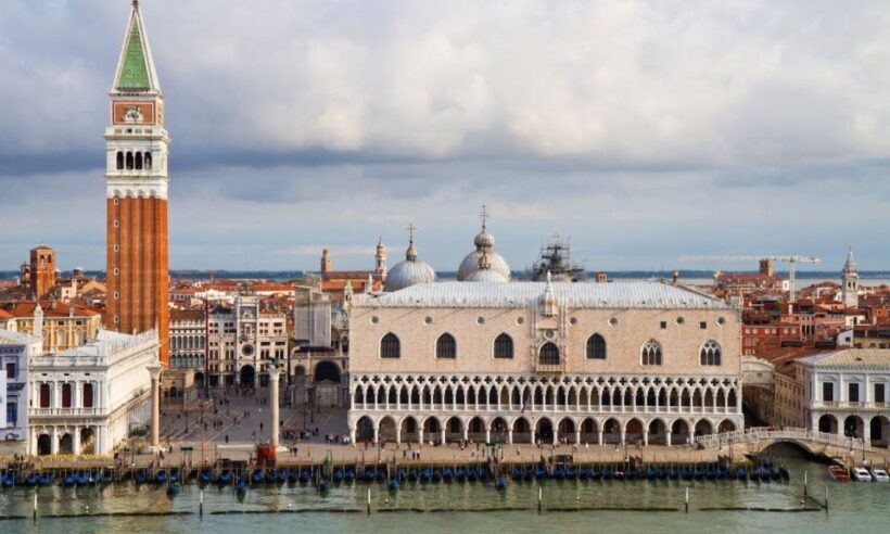 Venice: Doge's Palace & Bridge of Sighs Small Group Tour - How the Tour Flows