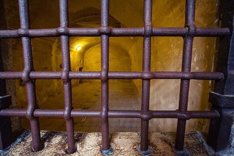 Venice: Doges Palace, Prison, and Secret Passageways Tour - Behind-the-Scenes Access: What You’ll See
