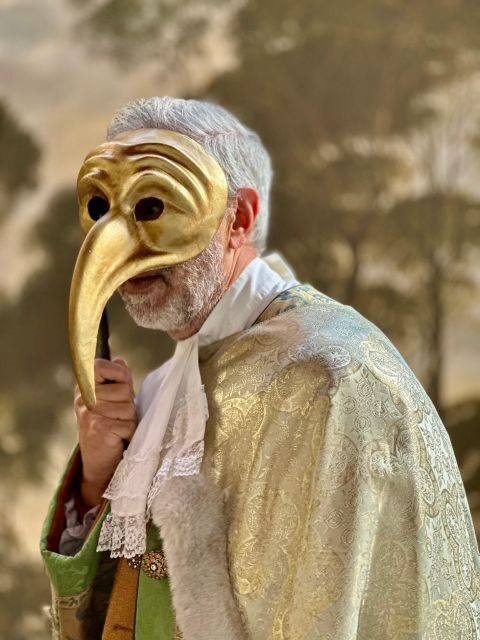 Venice: Dress-Up Experience - An In-Depth Look at the Venice Dress-Up Experience