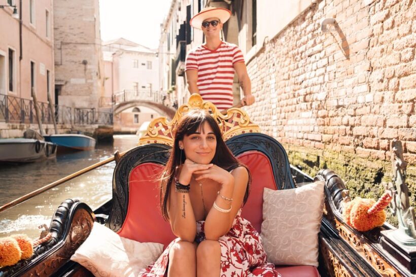 Venice: Exclusive Photoshoot in Hidden Locations - Price and Value