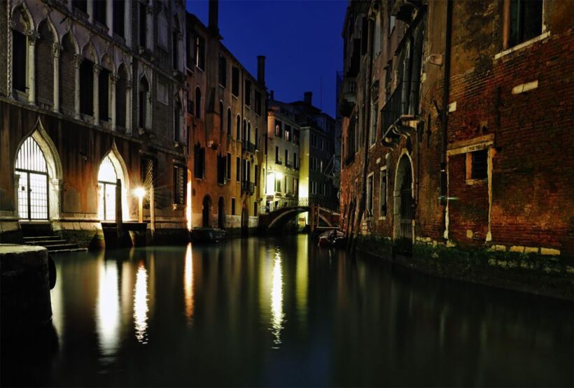 Venice: Ghost Tour to Rialto and San Marco Square - The Experience: Pros and Cons