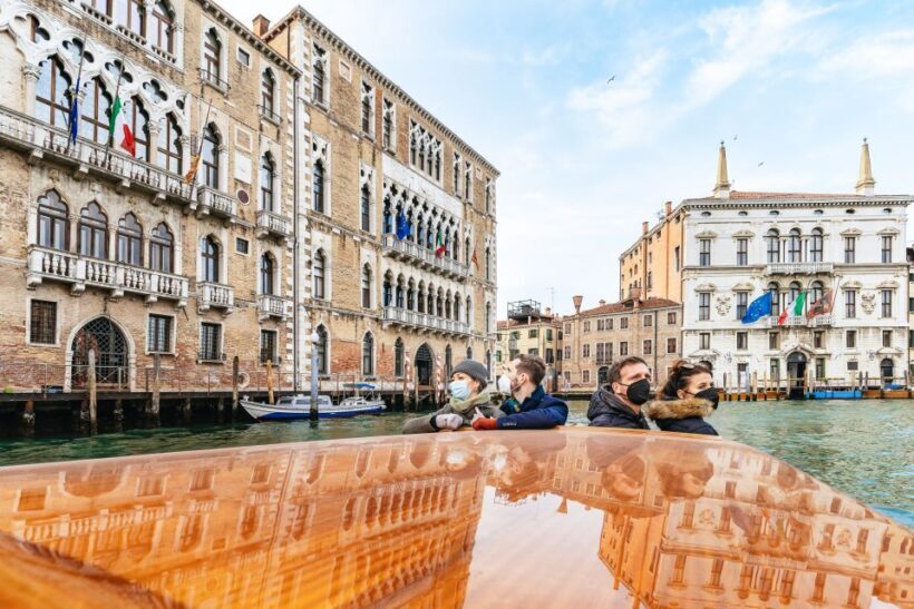 Venice: Grand Canal Boat Tour - Authentic Locals and Travelers Perspectives