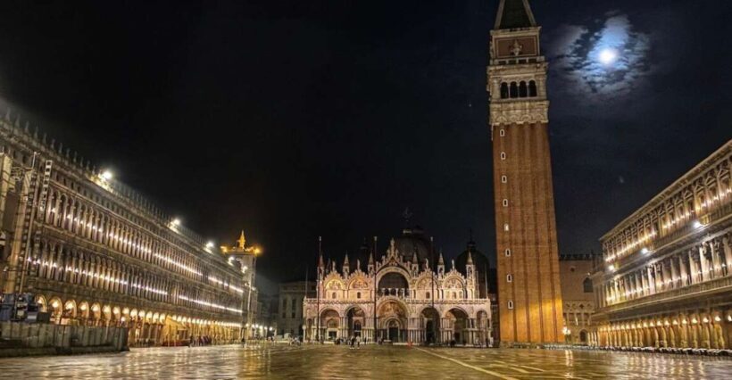 Venice: Guided Night Walking Tour & Saint Mark's Basilica - A Clear Picture of the Experience