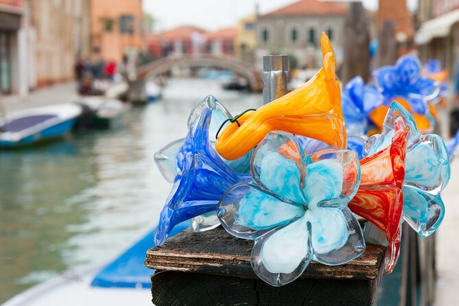 Venice Islands: Murano Glass & Burano Colors Guided Visit - Meeting Point and Logistics