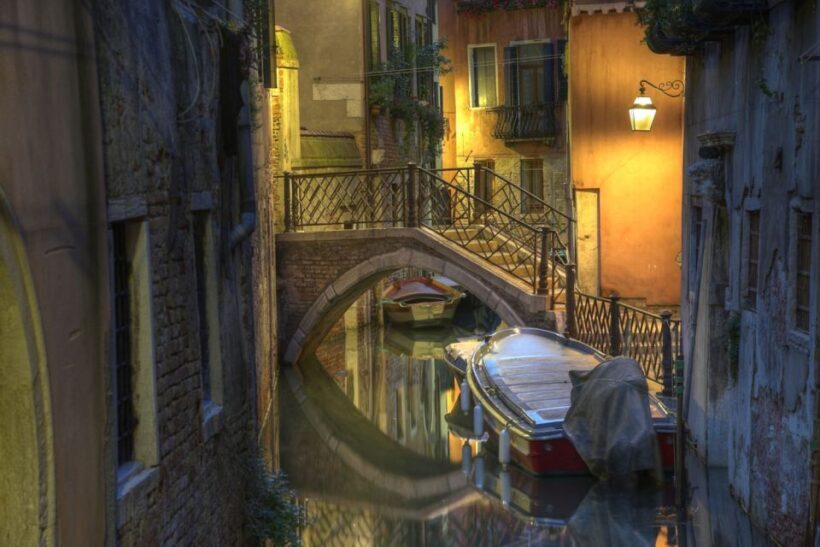 Venice: Legends, Anecdotes and Ghost Stories Walking Tour - Key Points