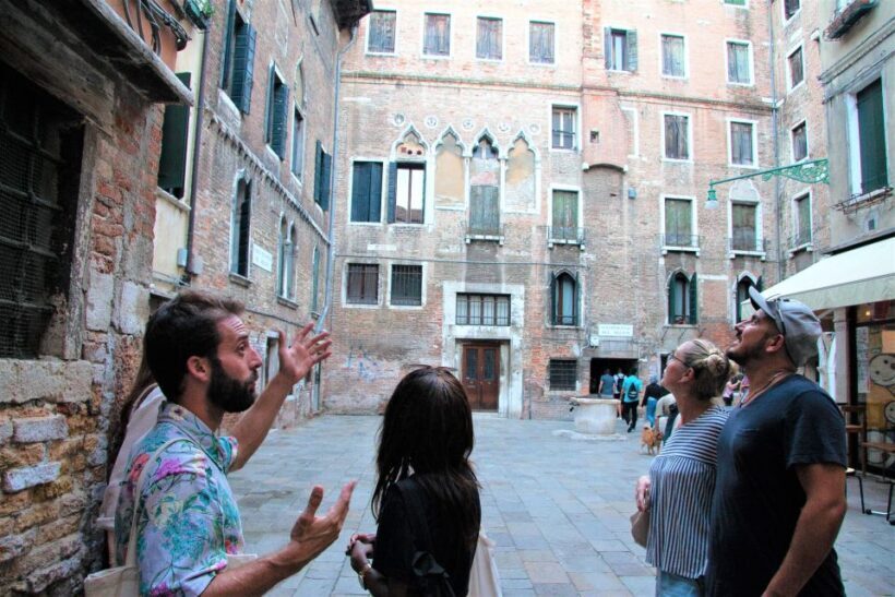 Venice: Local Secrets of Venice Tapas & Wine Walking Tour - Who Should Consider This Tour?