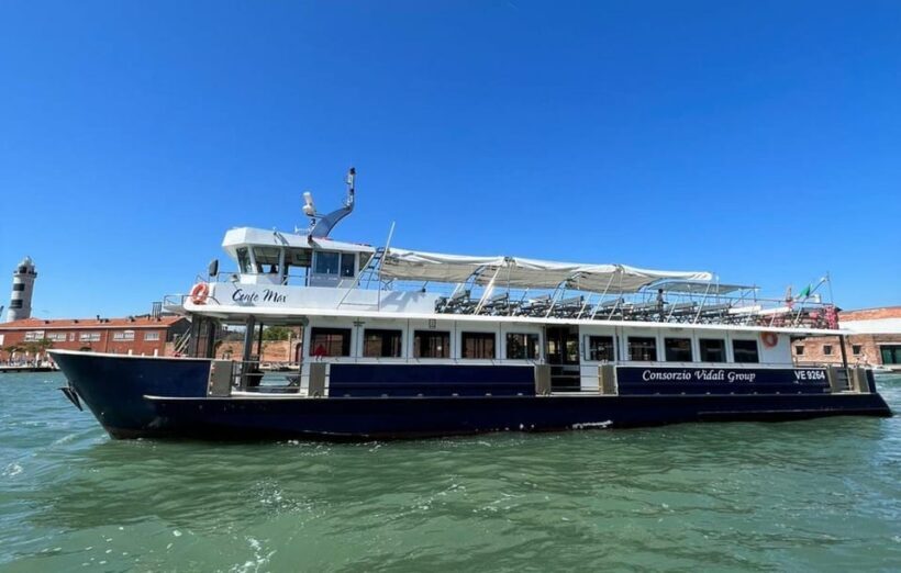 Venice: Murano and Burano Half-Day Lagoon Trip - Burano: Picturesque and Colorful