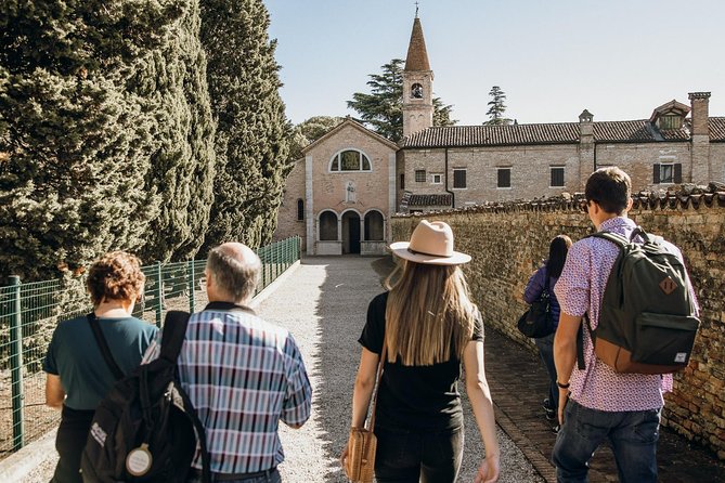 Venice: Murano & Burano Half Day Tour With Private Glass Demo - Discovering Murano Island