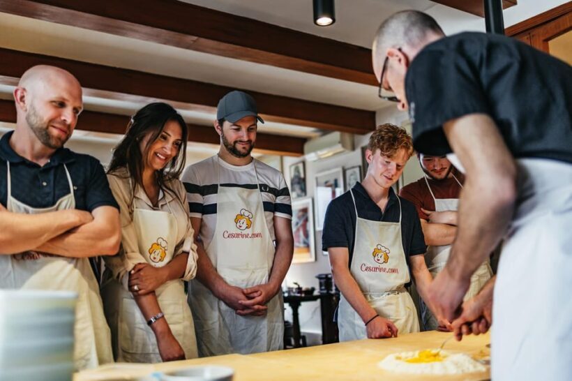Venice: Pasta and Tiramisu Cooking Class at a Local's Home - The Group Size and Atmosphere