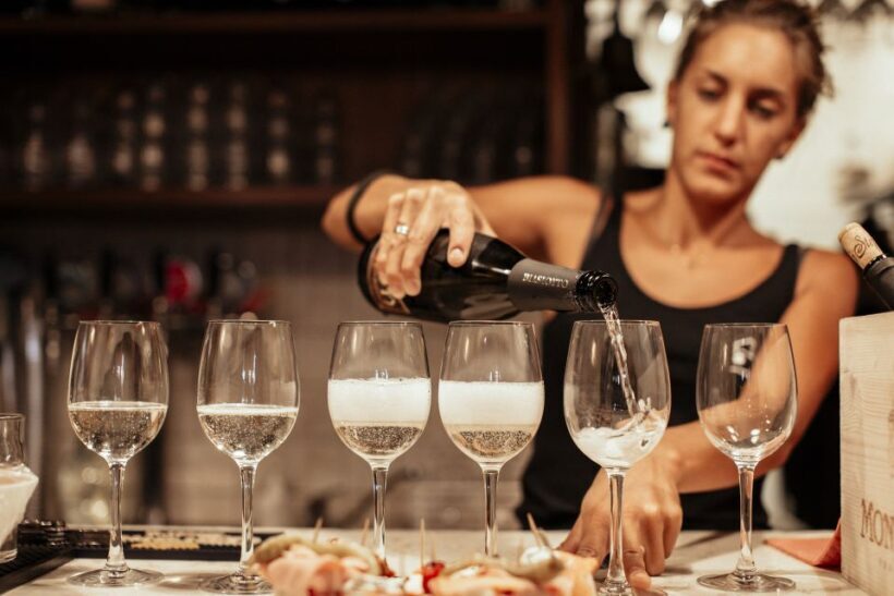 Venice: Private Evening Tour w/ Drinks & Bites in Cannaregio - Authenticity and Unique Aspects