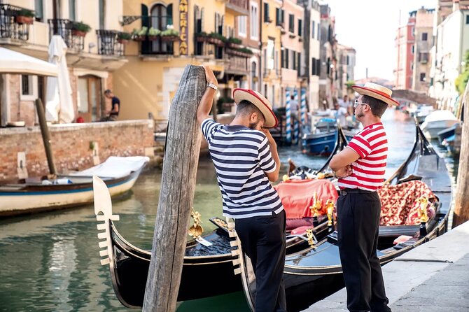 Venice Private Gondola Ride: Explore Hidden Canals and Sights - Booking Your Gondola Ride