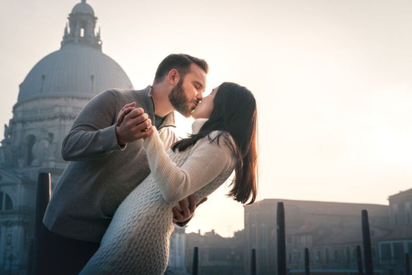 Venice: Private Gondola Ride with Photo Shoot - Key Points
