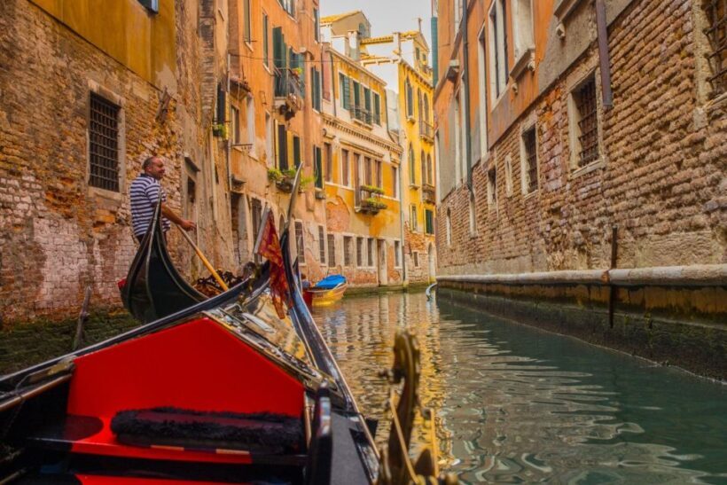 Venice: Private Gondola Tour - An In-Depth Look at the Gondola Experience