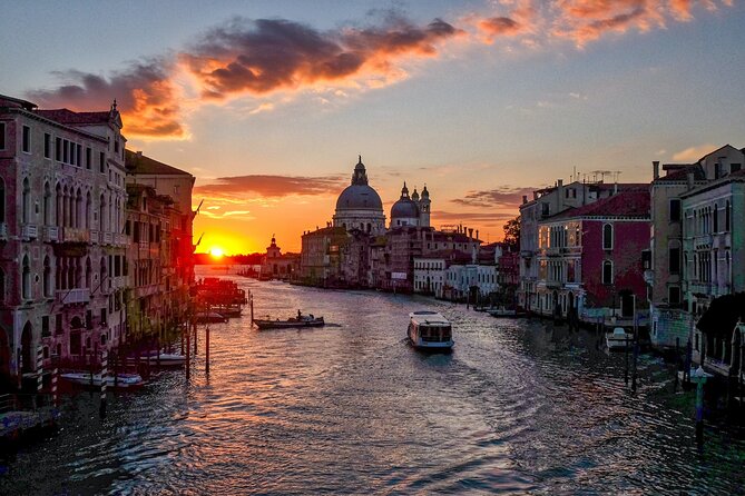 Venice: Private Tour With a Local Guide - Pricing and Booking Details