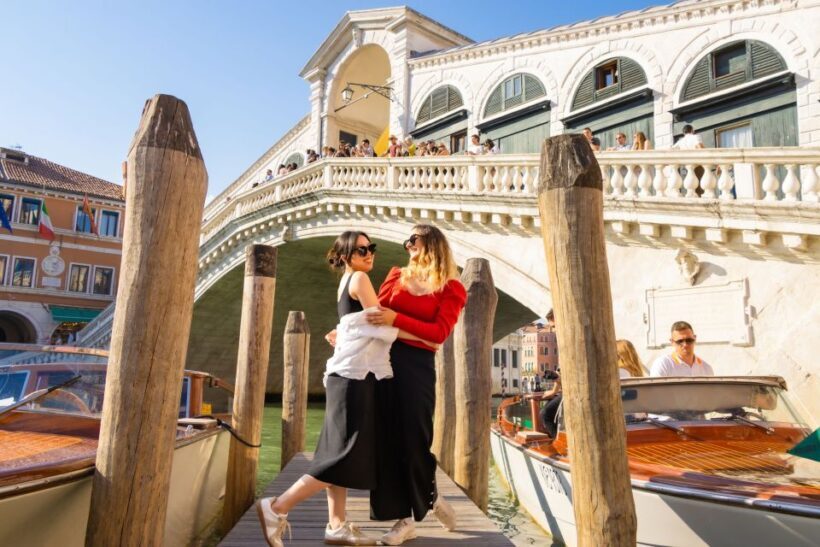 Venice: Professional Photoshoot at the Rialto Bridge - An In-Depth Look at the Photoshoot Experience
