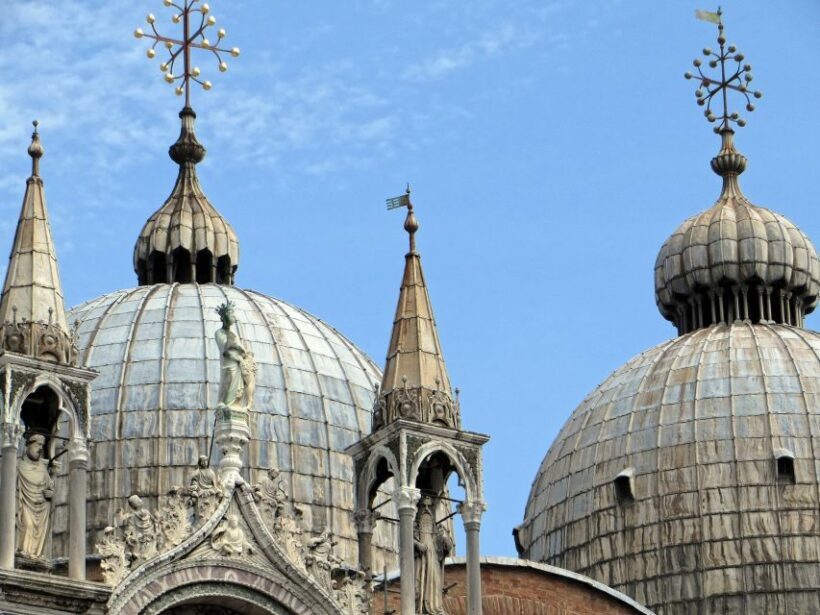 Venice: Religion Walking Tour with Doges Palace Tickets - Key Points