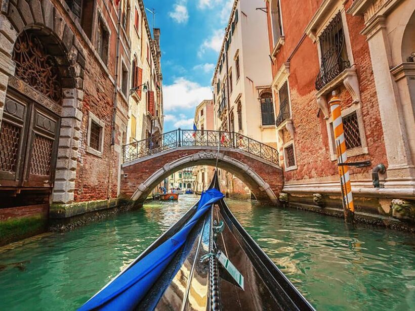 Venice: Rialto Bridge Guided Tour and Shared Gondola Ride - Who Will Love This Tour?