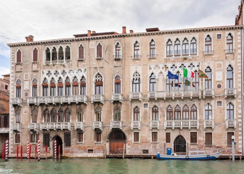 Venice: Rialto Bridge & Offbeat Unusual Venice Walking Tour - Practical Aspects and Value