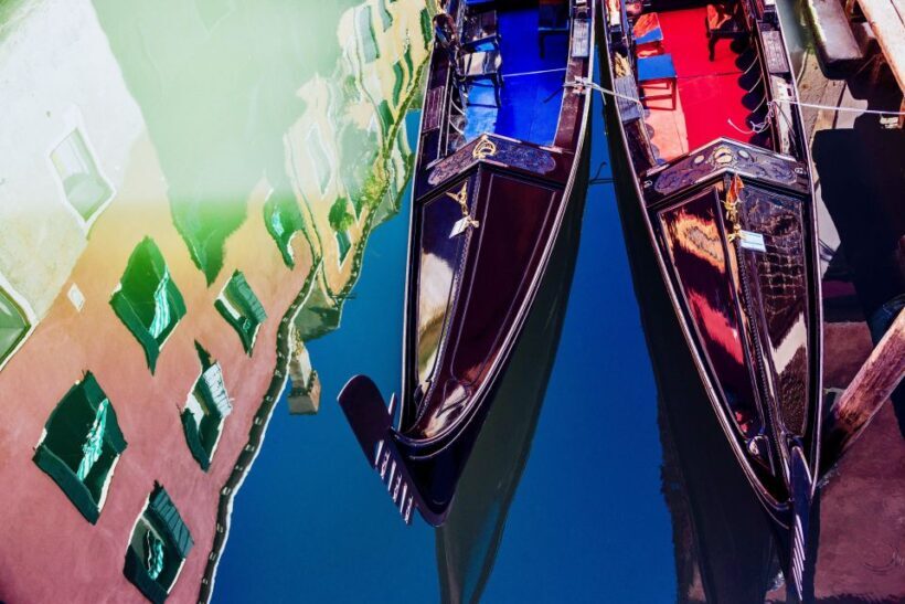 Venice: Romantic Gondola tour and Dinner for two - A Romantic Venice Experience: Gondola Ride and Dinner for Two
