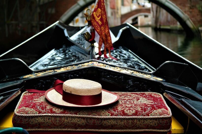 Venice: Romantic Palace Dinner and Private Gondola Ride - Key Points