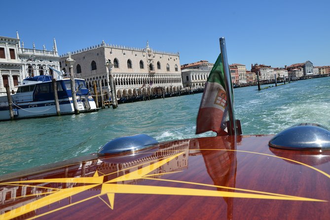 Venice S.Lucia Station to Venice Hotels or viceversa - Practical Tips for Booking