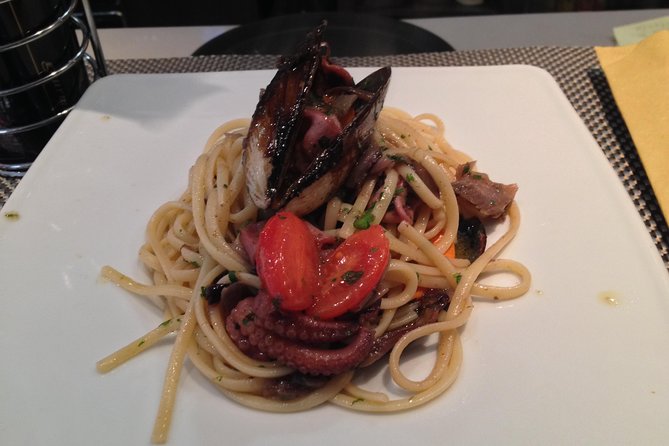 Venice Sailing Cruise to northern lagoon - The Fish Lunch and Onboard Comforts